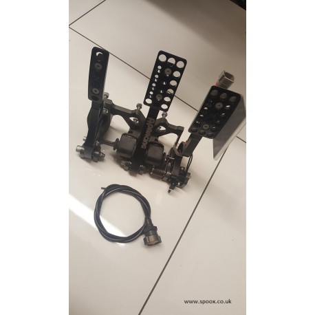 AP Racing CP5500-605U Floor Mounted Pedal box (Cable Throttle)