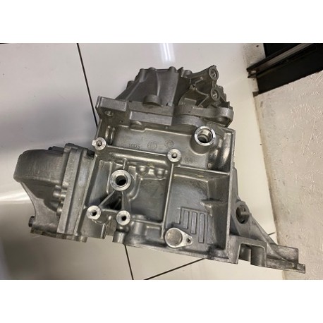 Brand New Genuine O/E Peugeot 205 / 309 / 405 'BE3' Gearbox Casing Set