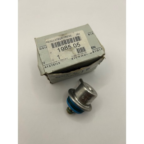 Genuine OE Peugeot 106 GTI / Peugeot 205 GTI fuel pressure regulator ...