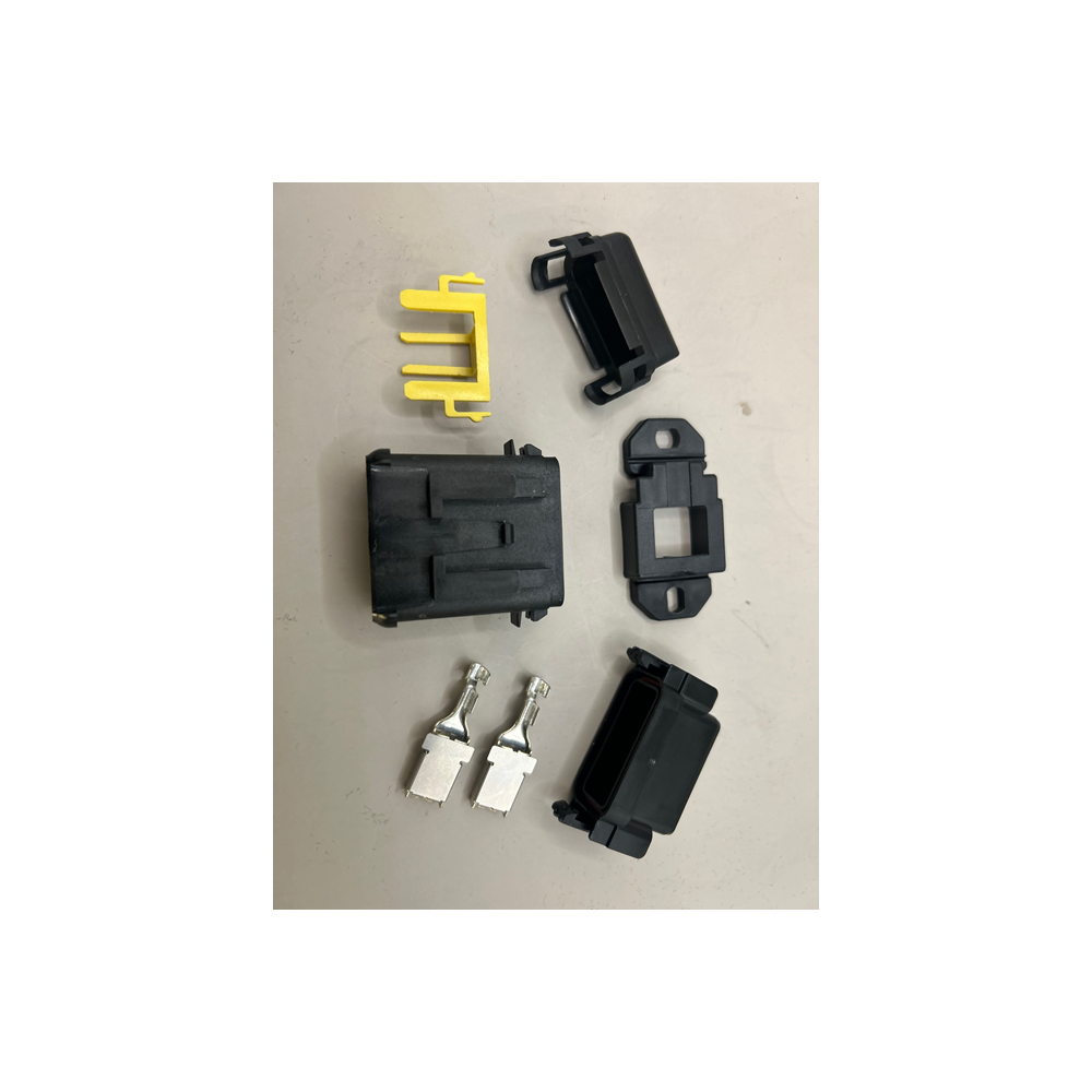 1 way maxi fuse holder kit inc. mounting bracket with 2 crimp terminals